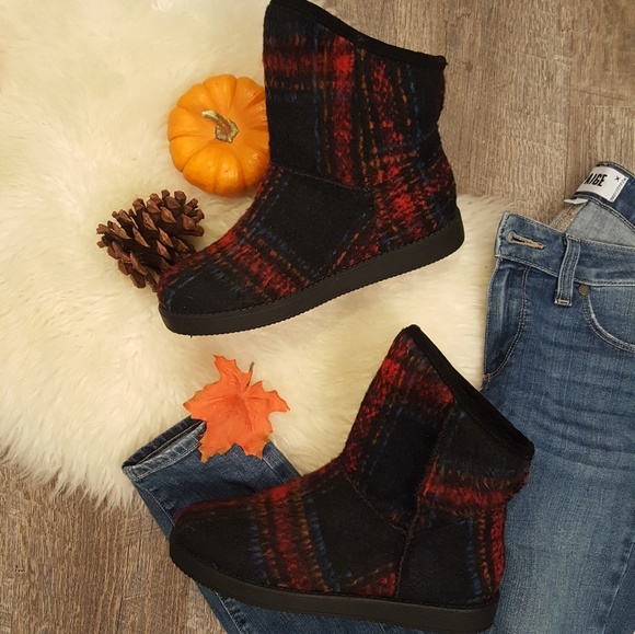 Indigo | Shoes | New Indigo Rd Plaid Aylee Ankle Boots Size 65 | Poshmark
